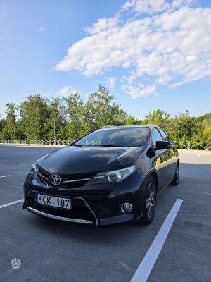 Melns Toyota Auris 2014 Klaipėda, ar dzinēja tilpumu 2.00 L un nobraukumu 280 tūkst. km par 5900 €, foto  vietnē AUTOMOTO.COM.LV