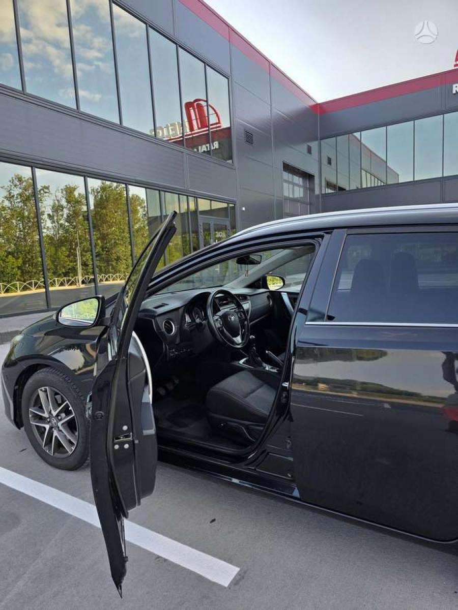 Melns Toyota Auris 2014 Klaipėda, ar dzinēja tilpumu 2.00 L un nobraukumu 280 tūkst. km par 5900 €, foto 8 vietnē AUTOMOTO.COM.LV