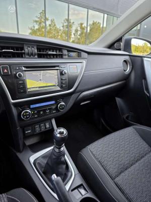 Melns Toyota Auris 2014 Klaipėda, ar dzinēja tilpumu 2.00 L un nobraukumu 280 tūkst. km par 5900 €, foto 9 vietnē AUTOMOTO.COM.LV
