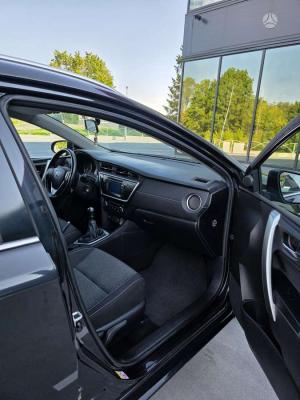 Melns Toyota Auris 2014 Klaipėda, ar dzinēja tilpumu 2.00 L un nobraukumu 280 tūkst. km par 5900 €, foto 11 vietnē AUTOMOTO.COM.LV