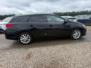 Black Toyota Auris 2014 in Vilnius, with an engine capacity of 1.80 L and mileage of 235 thousand km for 9850 €, photo 5 on AUTOMOTO.COM.LV