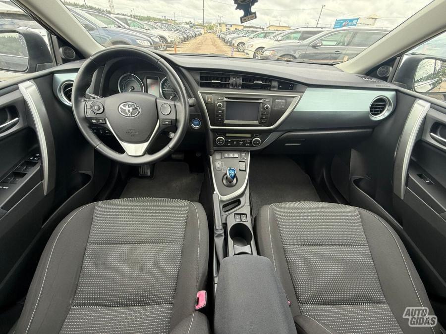 Black Toyota Auris 2014 in Vilnius, with an engine capacity of 1.80 L and mileage of 235 thousand km for 9850 €, photo 18 on AUTOMOTO.COM.LV