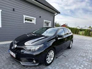 Melns Toyota Auris 2015 Viļņa, ar dzinēja tilpumu 1.20 L un nobraukumu 280 tūkst. km par 6999 €, foto 2 vietnē AUTOMOTO.COM.LV