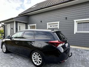 Melns Toyota Auris 2015 Viļņa, ar dzinēja tilpumu 1.20 L un nobraukumu 280 tūkst. km par 6999 €, foto 3 vietnē AUTOMOTO.COM.LV