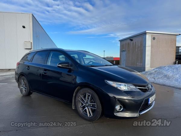 Melns Toyota Auris 2015 Tallina, ar dzinēja tilpumu 1.60 L un nobraukumu 240 tūkst. km par 6700 €, foto 7 vietnē AUTOMOTO.COM.LV