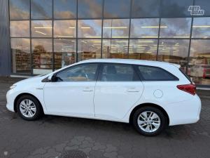 Black Toyota Auris 2015 in Vilnius, with an engine capacity of 1.80 L and mileage of 207 thousand km for 8650 €, photo 9 on AUTOMOTO.COM.LV