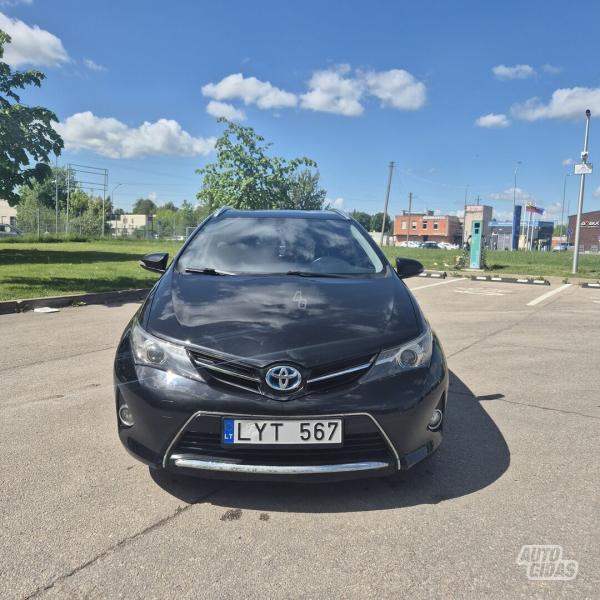 Melns Toyota Auris 2015 Kauņa, ar dzinēja tilpumu 1.80 L un nobraukumu 217 tūkst. km par 8300 €, foto 2 vietnē AUTOMOTO.COM.LV