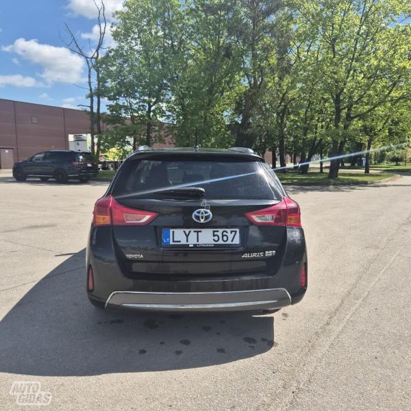 Melns Toyota Auris 2015 Kauņa, ar dzinēja tilpumu 1.80 L un nobraukumu 217 tūkst. km par 8300 €, foto 5 vietnē AUTOMOTO.COM.LV