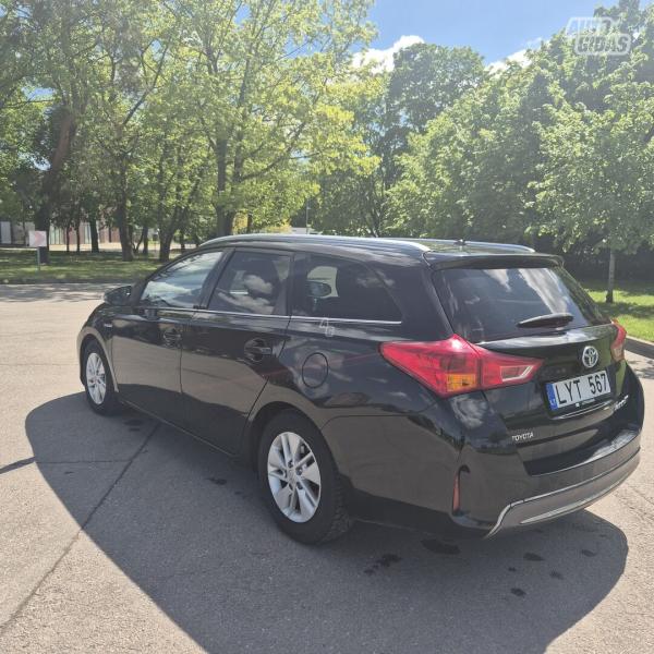 Melns Toyota Auris 2015 Kauņa, ar dzinēja tilpumu 1.80 L un nobraukumu 217 tūkst. km par 8300 €, foto 6 vietnē AUTOMOTO.COM.LV