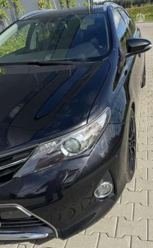 Melns Toyota Auris 2015 Viļņa, ar dzinēja tilpumu 1.80 L un nobraukumu 250 tūkst. km par 8990 €, foto 5 vietnē AUTOMOTO.COM.LV