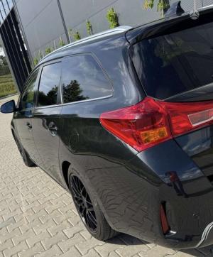 Melns Toyota Auris 2015 Viļņa, ar dzinēja tilpumu 1.80 L un nobraukumu 250 tūkst. km par 8990 €, foto 7 vietnē AUTOMOTO.COM.LV