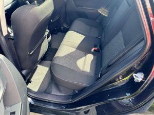 Melns Toyota Auris 2015 Viļņa, ar dzinēja tilpumu 1.80 L un nobraukumu 250 tūkst. km par 8990 €, foto 12 vietnē AUTOMOTO.COM.LV