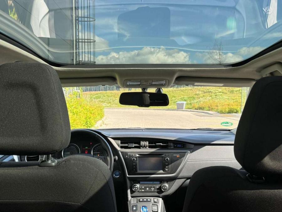 Melns Toyota Auris 2015 Viļņa, ar dzinēja tilpumu 1.80 L un nobraukumu 250 tūkst. km par 8990 €, foto 16 vietnē AUTOMOTO.COM.LV