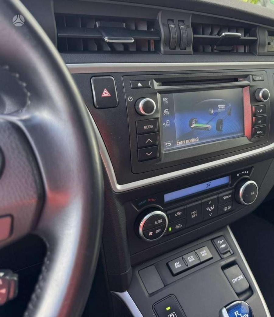 Melns Toyota Auris 2015 Viļņa, ar dzinēja tilpumu 1.80 L un nobraukumu 250 tūkst. km par 8990 €, foto 20 vietnē AUTOMOTO.COM.LV