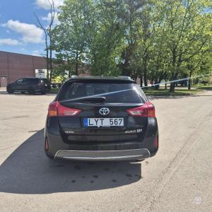 Black Toyota Auris 2015 in Kaunas, with an engine capacity of 1.80 L and mileage of 217 thousand km for 8100 €, photo 6 on AUTOMOTO.COM.LV