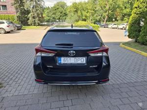 Black Toyota Auris 2015 in Vilnius, with an engine capacity of 1.60 L and mileage of 267 thousand km for 5600 €, photo 7 on AUTOMOTO.COM.LV
