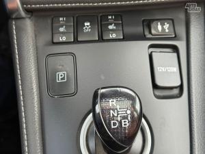 Black Toyota Auris 2015 in Vilnius, with an engine capacity of 1.80 L and mileage of 188 thousand km for 12850 €, photo 18 on AUTOMOTO.COM.LV