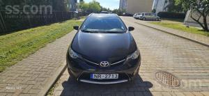 Melns Toyota Auris 2015 Ventspils, ar dzinēja tilpumu 1.60 L un nobraukumu 257 tūkst. km par 5100 €, foto  vietnē AUTOMOTO.COM.LV