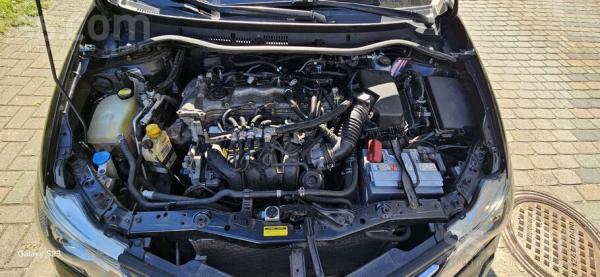 Melns Toyota Auris 2015 Ventspils, ar dzinēja tilpumu 1.60 L un nobraukumu 257 tūkst. km par 5100 €, foto 2 vietnē AUTOMOTO.COM.LV
