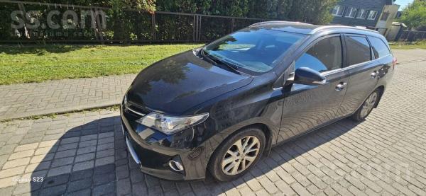 Melns Toyota Auris 2015 Ventspils, ar dzinēja tilpumu 1.60 L un nobraukumu 257 tūkst. km par 5100 €, foto 3 vietnē AUTOMOTO.COM.LV