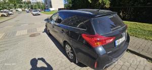 Black Toyota Auris 2015 in Ventspils, with an engine capacity of 1.60 L and mileage of 257 thousand km for 5100 €, photo 6 on AUTOMOTO.COM.LV