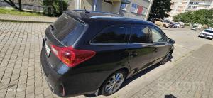 Black Toyota Auris 2015 in Ventspils, with an engine capacity of 1.60 L and mileage of 257 thousand km for 5100 €, photo 8 on AUTOMOTO.COM.LV