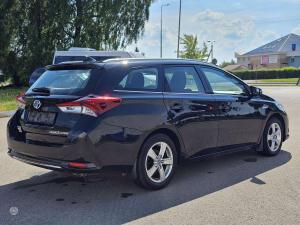 Black Toyota Auris 2015 in Rokiskis, with an engine capacity of 1.80 L and mileage of 314 thousand km for 5550 €, photo 11 on AUTOMOTO.COM.LV