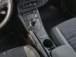 Black Toyota Auris 2015 in Rokiskis, with an engine capacity of 1.80 L and mileage of 314 thousand km for 5550 €, photo 18 on AUTOMOTO.COM.LV
