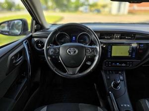 Black Toyota Auris 2015 in Rokiskis, with an engine capacity of 1.80 L and mileage of 314 thousand km for 5550 €, photo 21 on AUTOMOTO.COM.LV