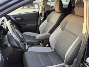 Black Toyota Auris 2015 in Utena, with an engine capacity of 1.60 L and mileage of 240 thousand km for 6500 €, photo 13 on AUTOMOTO.COM.LV