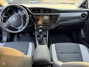 Black Toyota Auris 2015 in Utena, with an engine capacity of 1.60 L and mileage of 240 thousand km for 6500 €, photo 14 on AUTOMOTO.COM.LV