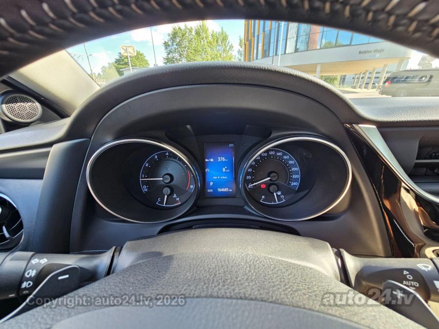 Черный Тойота Аурис 2015 в Таллин, объемом двигателя 1.60 л и пробегом 165 тыс. км за 9000 €, фото 14 на AUTOMOTO.COM.LV