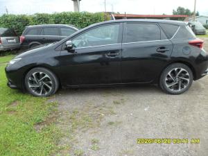 Melns Toyota Auris 2015 Bauska, ar dzinēja tilpumu 1.60 L un nobraukumu 250 tūkst. km par 6900 €, foto 4 vietnē AUTOMOTO.COM.LV