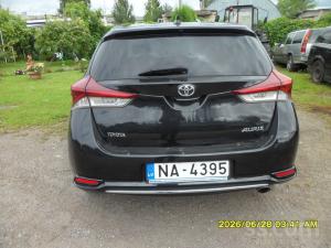 Melns Toyota Auris 2015 Bauska, ar dzinēja tilpumu 1.60 L un nobraukumu 250 tūkst. km par 6900 €, foto 6 vietnē AUTOMOTO.COM.LV