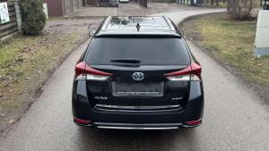 Black Toyota Auris 2016 in Jonava, with an engine capacity of 1.80 L and mileage of 278 thousand km for 9200 €, photo 14 on AUTOMOTO.COM.LV