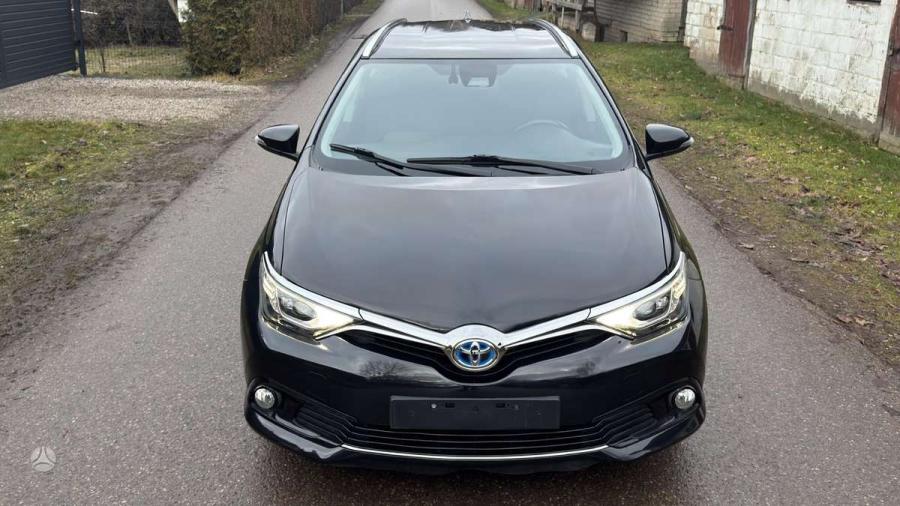 Melns Toyota Auris 2016 Jonava, ar dzinēja tilpumu 1.80 L un nobraukumu 270 tūkst. km par 8500 €, foto 2 vietnē AUTOMOTO.COM.LV