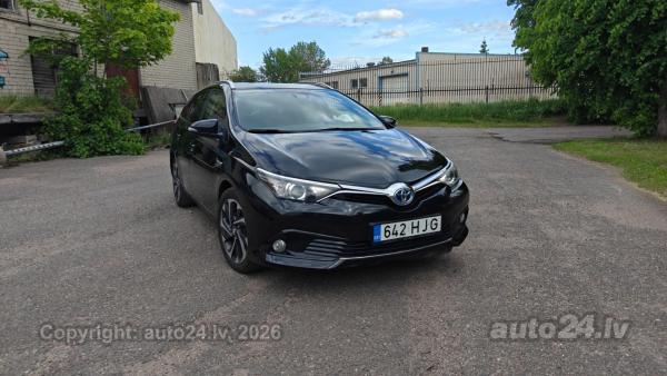Melns Toyota Auris 2016 Tallina, ar dzinēja tilpumu 1.80 L un nobraukumu 269 tūkst. km par 9499 €, foto 1 vietnē AUTOMOTO.COM.LV