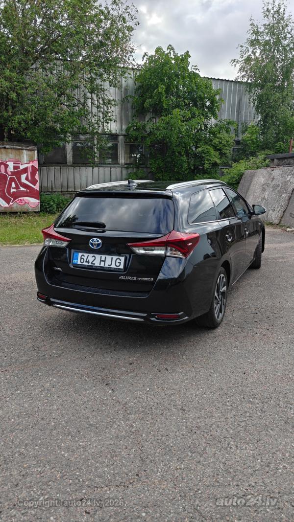 Melns Toyota Auris 2016 Tallina, ar dzinēja tilpumu 1.80 L un nobraukumu 269 tūkst. km par 9499 €, foto 6 vietnē AUTOMOTO.COM.LV