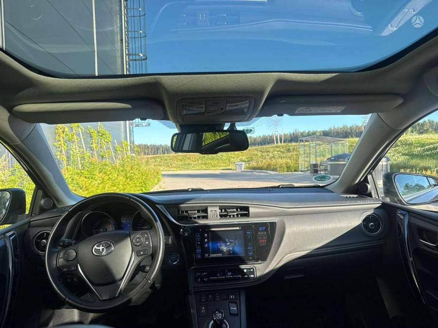 Melns Toyota Auris 2016 Viļņa, ar dzinēja tilpumu 1.80 L un nobraukumu 250 tūkst. km par 9990 €, foto 18 vietnē AUTOMOTO.COM.LV