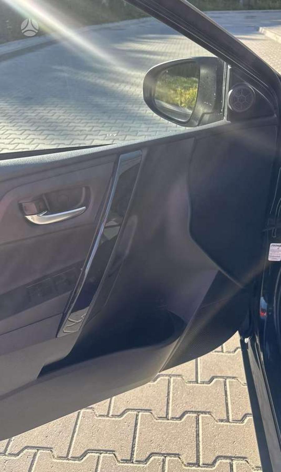 Melns Toyota Auris 2016 Viļņa, ar dzinēja tilpumu 1.80 L un nobraukumu 250 tūkst. km par 9990 €, foto 27 vietnē AUTOMOTO.COM.LV