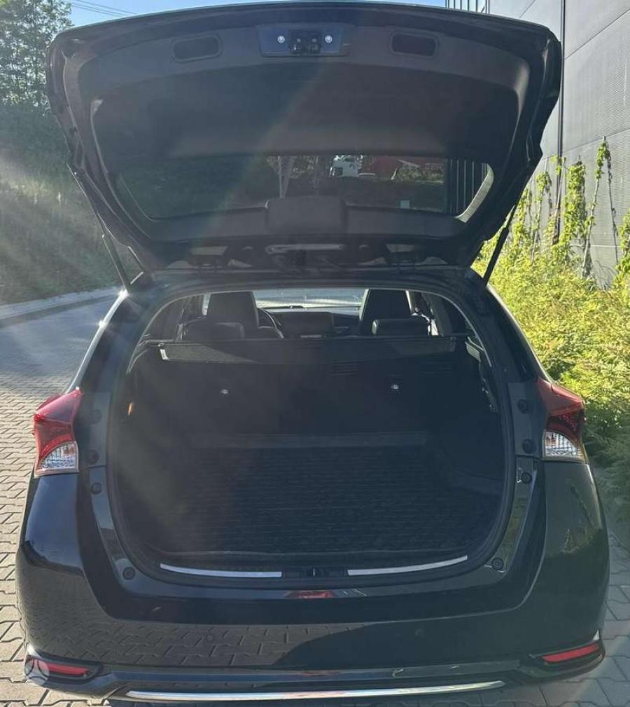 Melns Toyota Auris 2016 Viļņa, ar dzinēja tilpumu 1.80 L un nobraukumu 250 tūkst. km par 9990 €, foto 28 vietnē AUTOMOTO.COM.LV