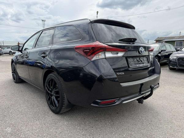 Melns Toyota Auris 2016 Kauņa, ar dzinēja tilpumu 1.80 L un nobraukumu 204 tūkst. km par 11800 €, foto 4 vietnē AUTOMOTO.COM.LV