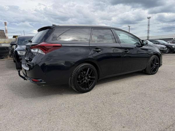 Melns Toyota Auris 2016 Kauņa, ar dzinēja tilpumu 1.80 L un nobraukumu 204 tūkst. km par 11800 €, foto 7 vietnē AUTOMOTO.COM.LV