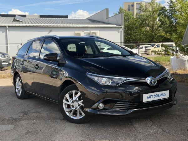 Melns Toyota Auris 2016 Mažeikiai, ar dzinēja tilpumu 1.80 L un nobraukumu 252 tūkst. km par 10500 €, foto 3 vietnē AUTOMOTO.COM.LV