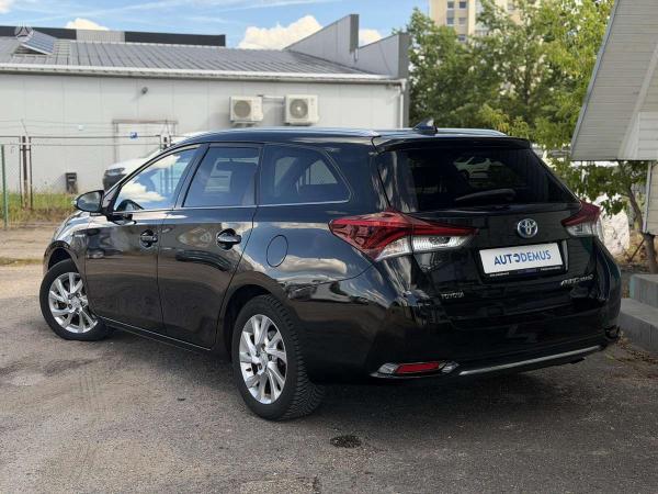 Melns Toyota Auris 2016 Mažeikiai, ar dzinēja tilpumu 1.80 L un nobraukumu 252 tūkst. km par 10500 €, foto 5 vietnē AUTOMOTO.COM.LV