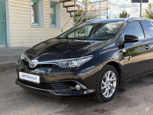 Melns Toyota Auris 2016 Mažeikiai, ar dzinēja tilpumu 1.80 L un nobraukumu 252 tūkst. km par 10500 €, foto 6 vietnē AUTOMOTO.COM.LV