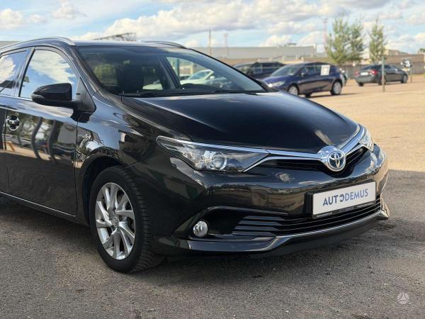 Melns Toyota Auris 2016 Mažeikiai, ar dzinēja tilpumu 1.80 L un nobraukumu 252 tūkst. km par 10500 €, foto 8 vietnē AUTOMOTO.COM.LV