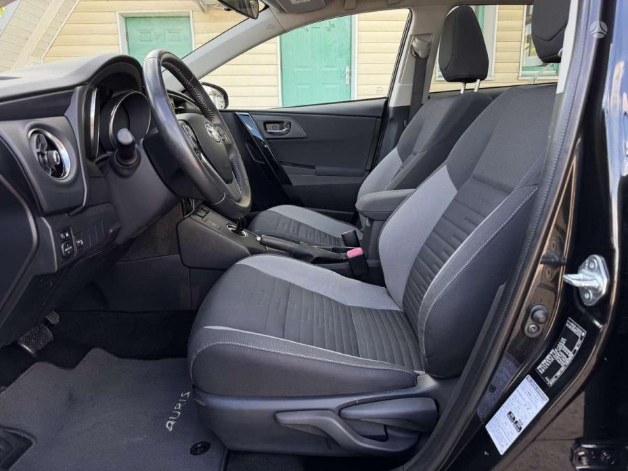 Melns Toyota Auris 2016 Mažeikiai, ar dzinēja tilpumu 1.80 L un nobraukumu 252 tūkst. km par 10500 €, foto 17 vietnē AUTOMOTO.COM.LV
