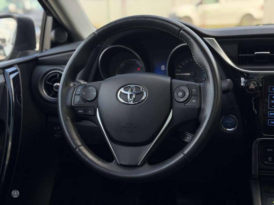 Melns Toyota Auris 2016 Mažeikiai, ar dzinēja tilpumu 1.80 L un nobraukumu 252 tūkst. km par 10500 €, foto 21 vietnē AUTOMOTO.COM.LV