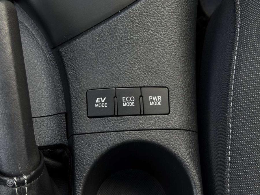 Melns Toyota Auris 2016 Mažeikiai, ar dzinēja tilpumu 1.80 L un nobraukumu 252 tūkst. km par 10500 €, foto 27 vietnē AUTOMOTO.COM.LV
